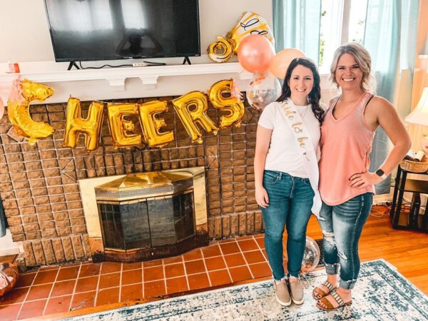 12 Bachelorette Party Signs For Your Bach Bash | Bridal Shower 101