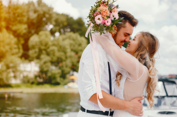 10 Non Traditional Wedding Ideas | Bridal Shower 101