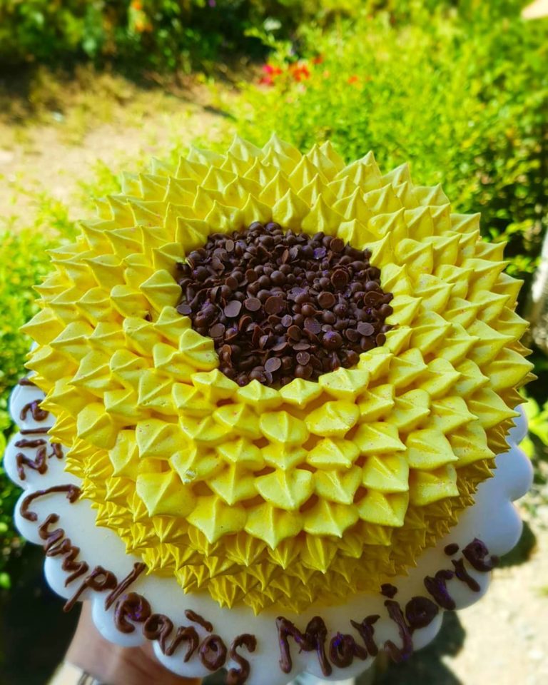 19 Gorgeous Sunflower Cake Designs | Bridal Shower 101