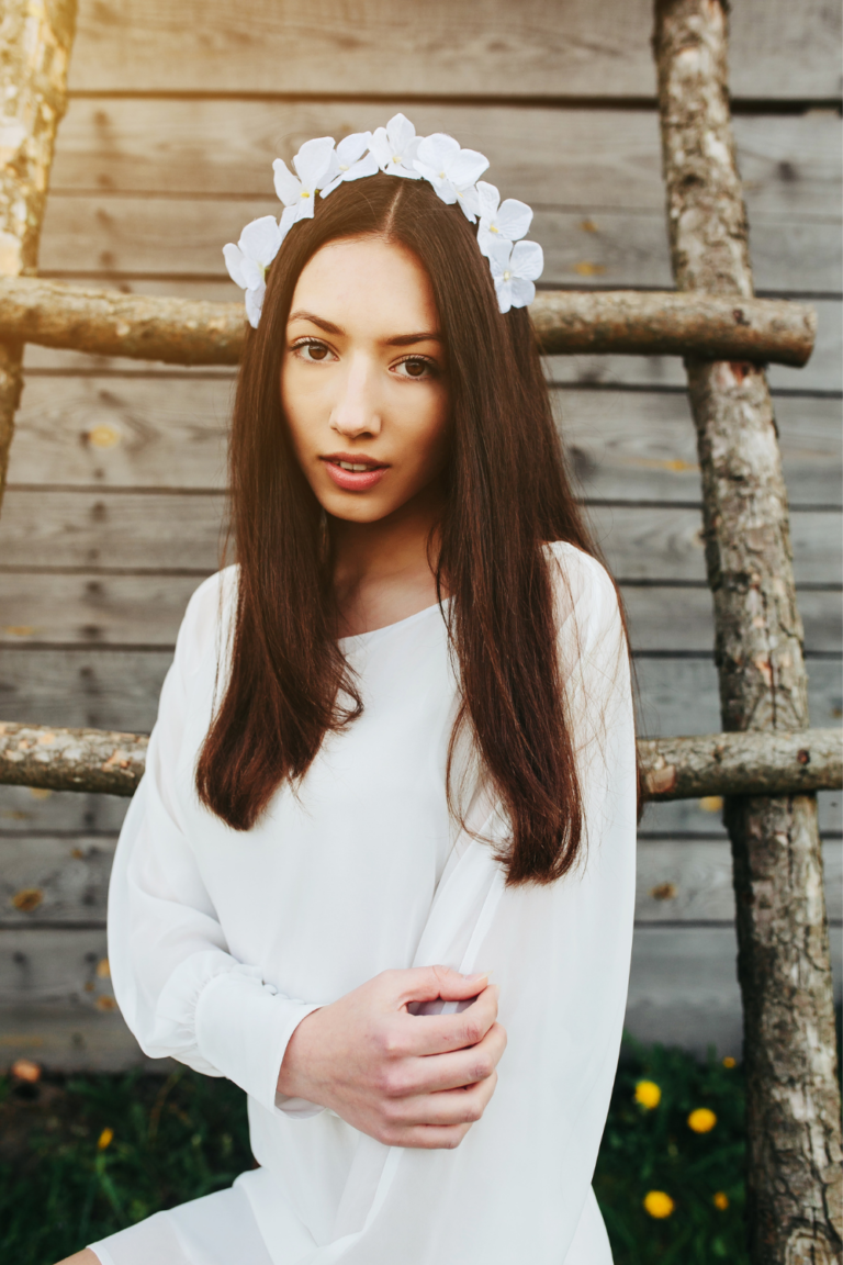 23 Luscious Cottagecore Hairstyles (2021) | Bridal Shower 101