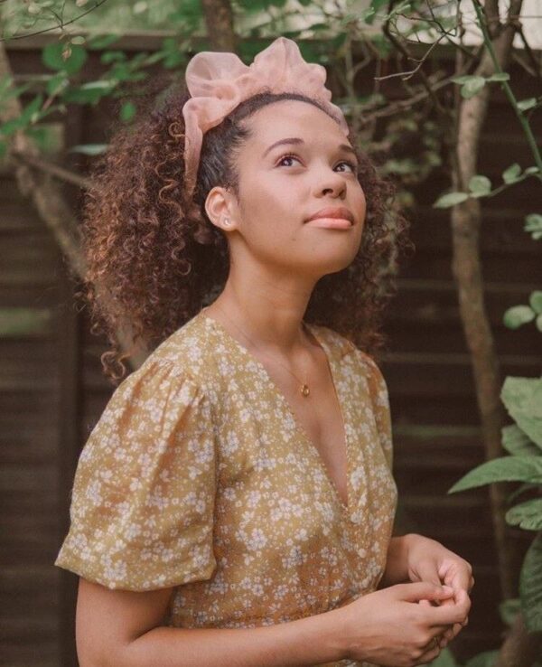 23 Luscious Cottagecore Hairstyles (2021) | Bridal Shower 101