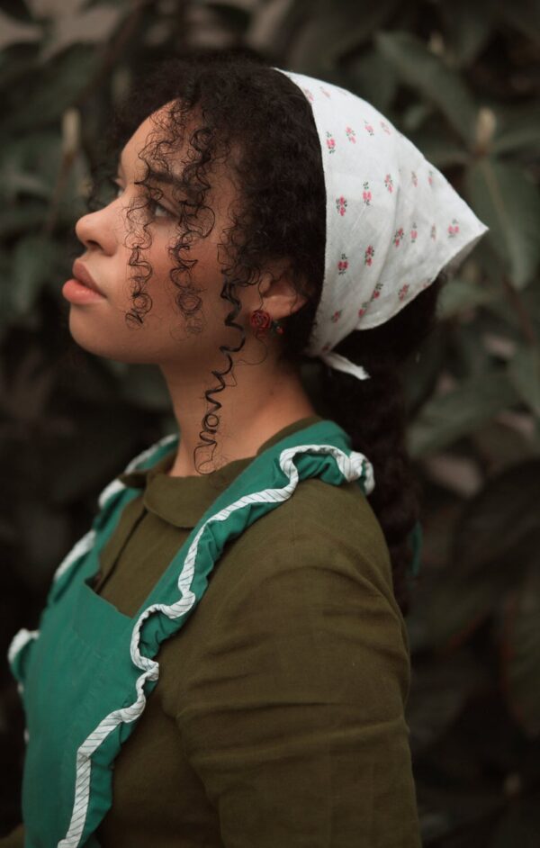 23 Luscious Cottagecore Hairstyles (2021) | Bridal Shower 101