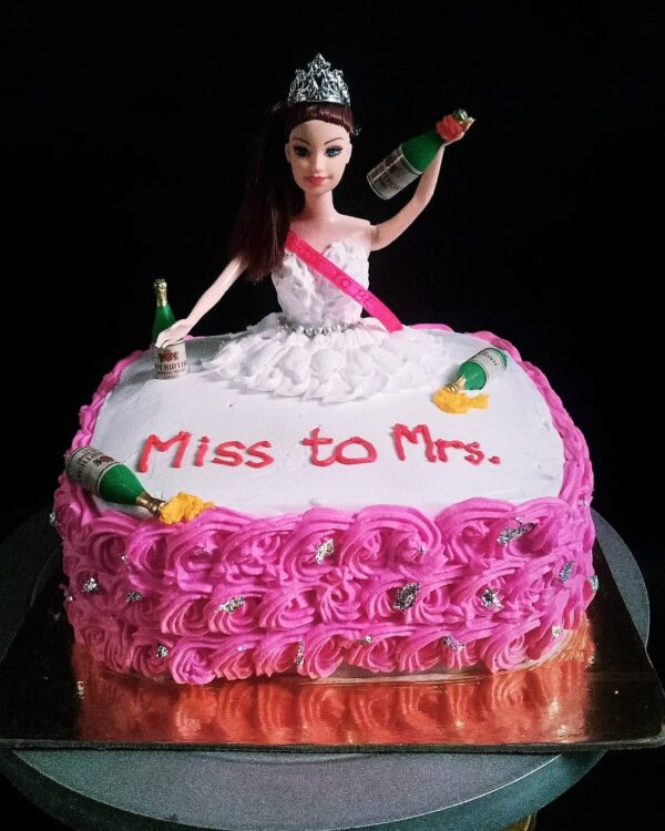 Bachelorette Party Cake Ideas For The Bride-to-Be | Bridal Shower 101