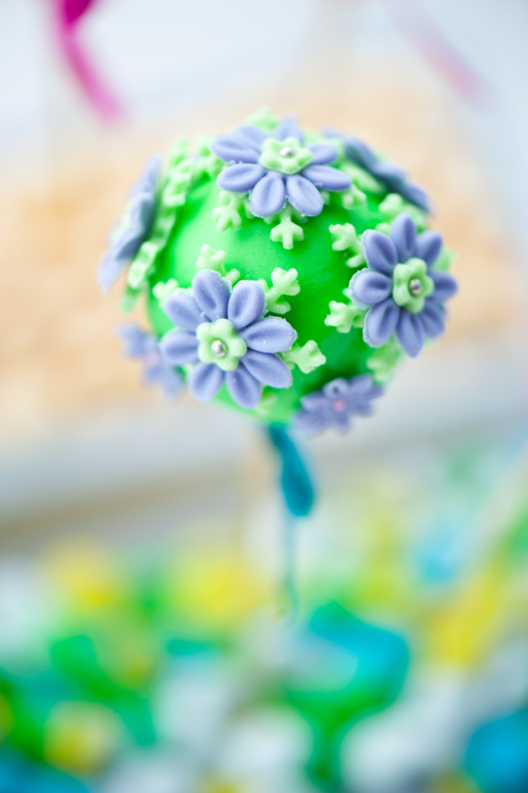 Elegant Bridal Shower Cake Pops | Bridal Shower 101